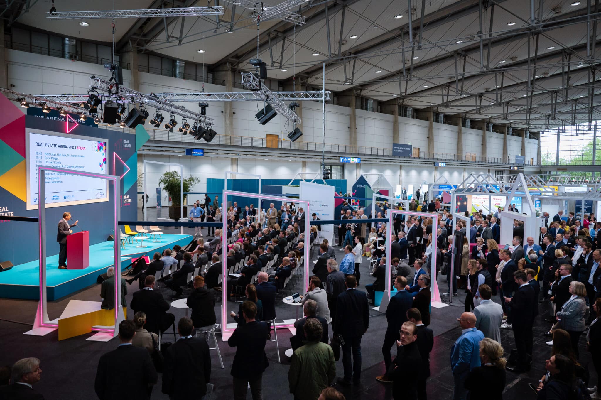 Spotlight auf die Real Estate Arena Metropolregion